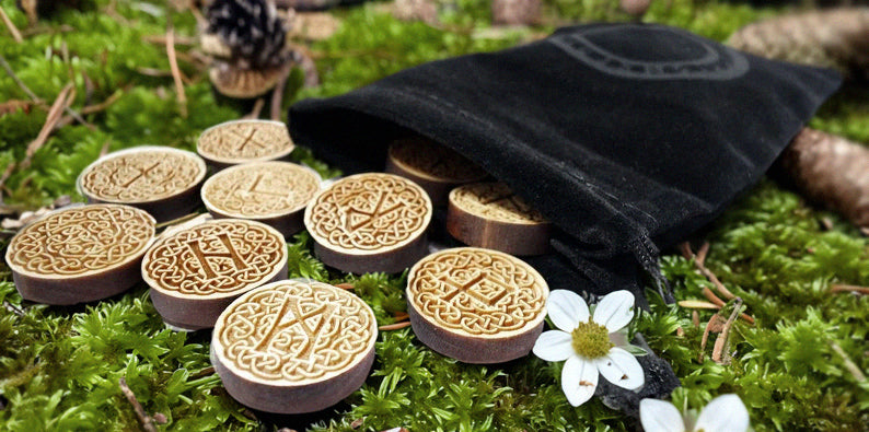 Norse Knot work Viking Rune Set, Elder Futhark Runes, Pocket Set ...